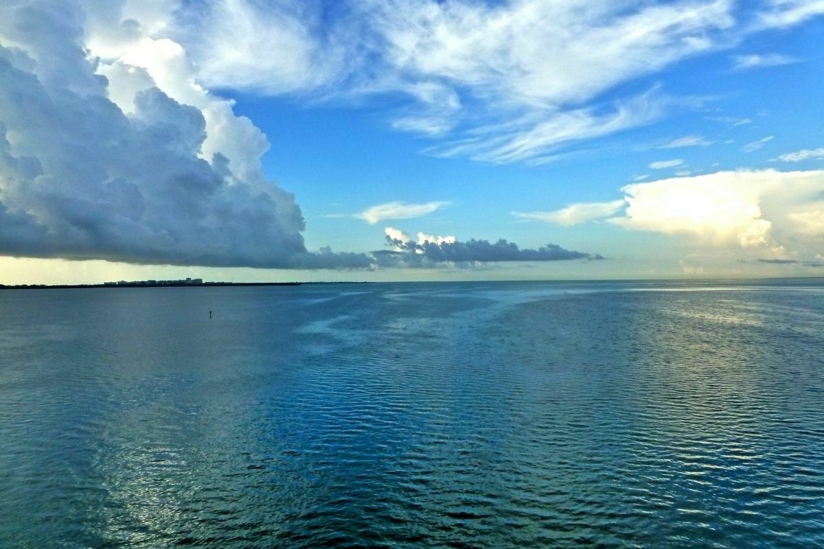 Mavi Renginin Anlamı, Renk Tonları ve Etkileri - VAY.com.tr